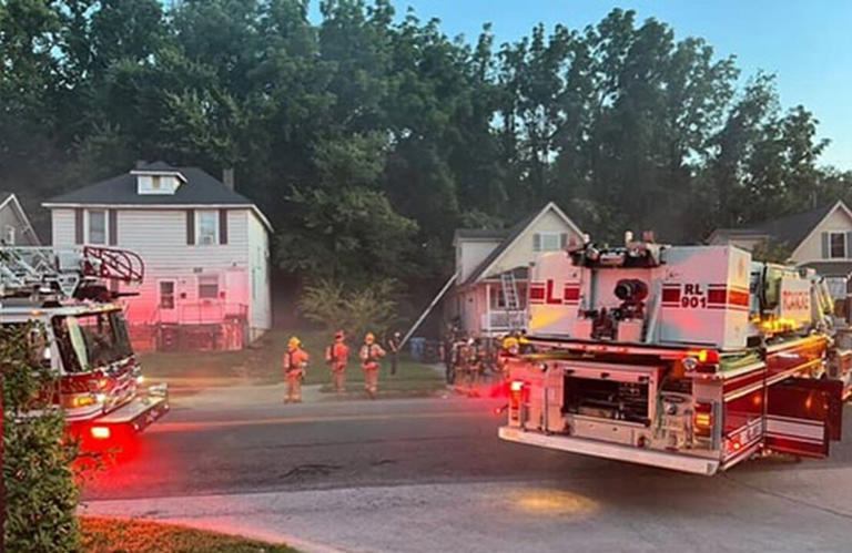 One person displaced by Roanoke house fire