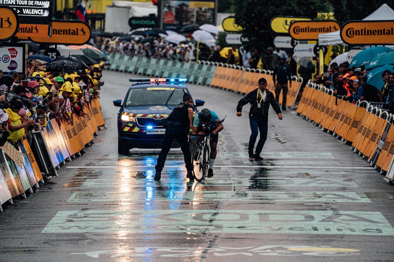 Tour de France finish line invader given eight month suspended sentence