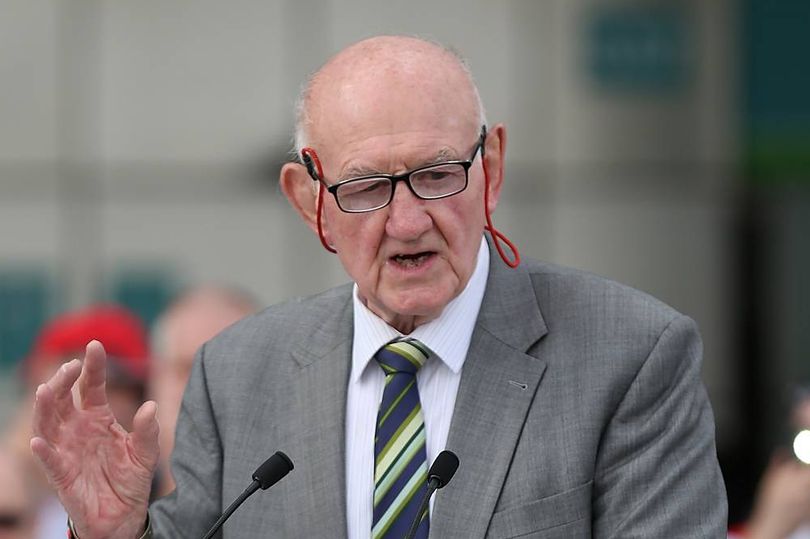 Legendary BBC commentator and 'Voice of Rugby League' Ray French dies