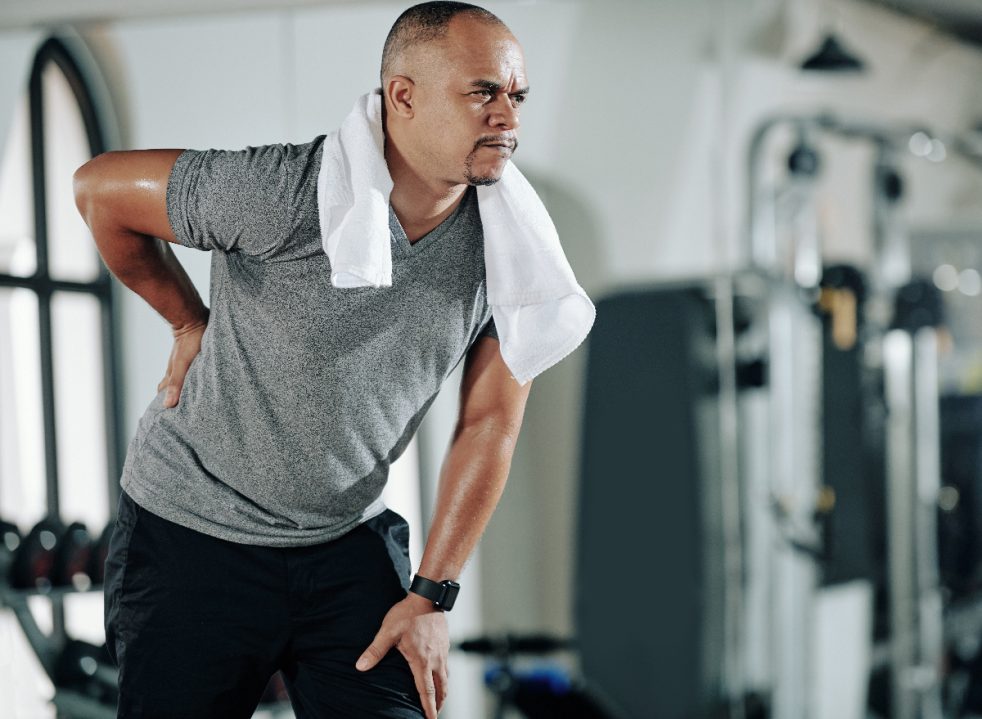 I'm a trainer and here are 5 bed exercises that rebuild back strength ...