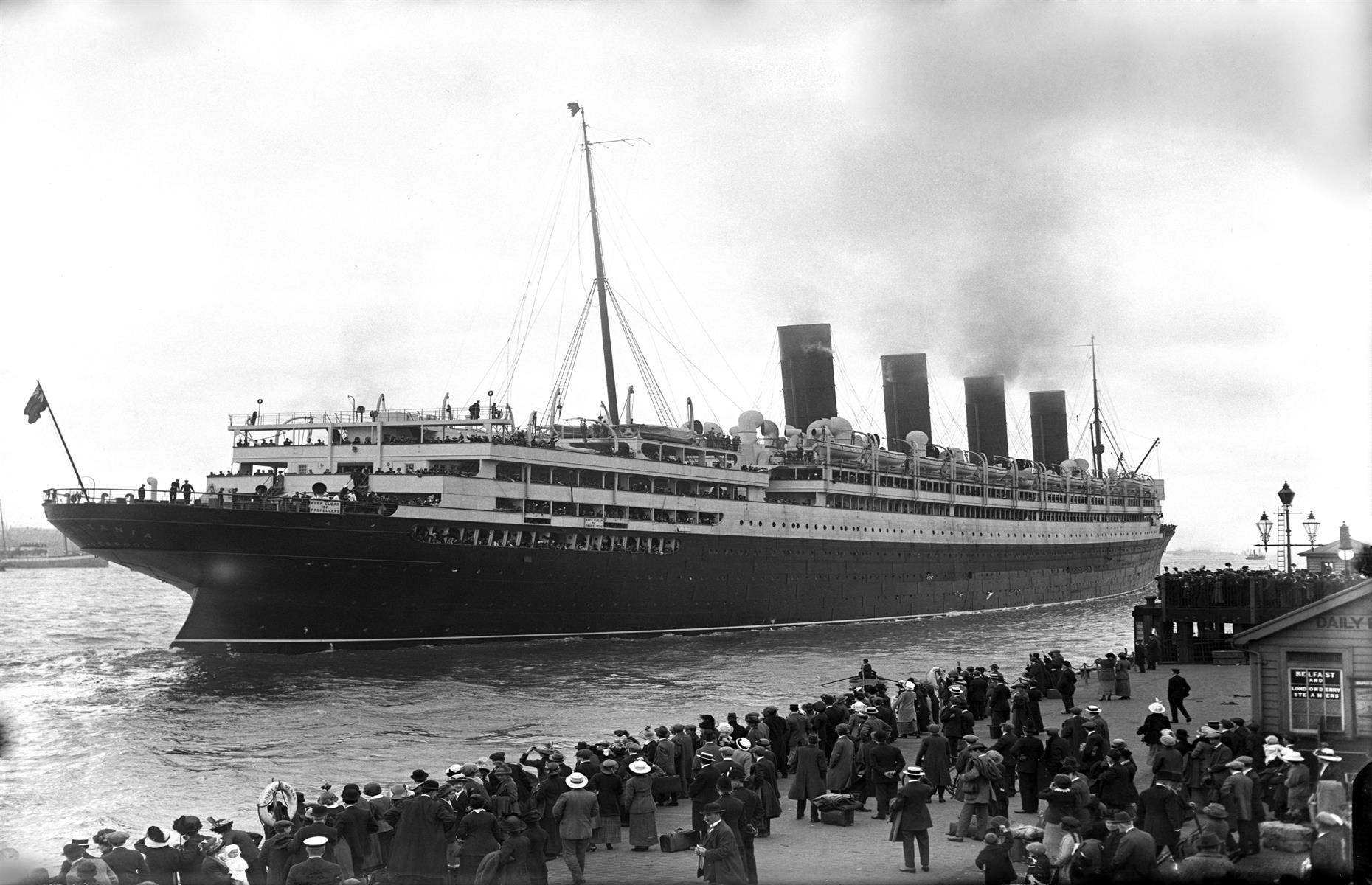 The History Of Cruising In Incredible Vintage Photos