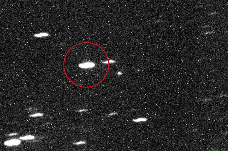 Manhattan-sized object spotted in space 'could be alien spacecraft ...
