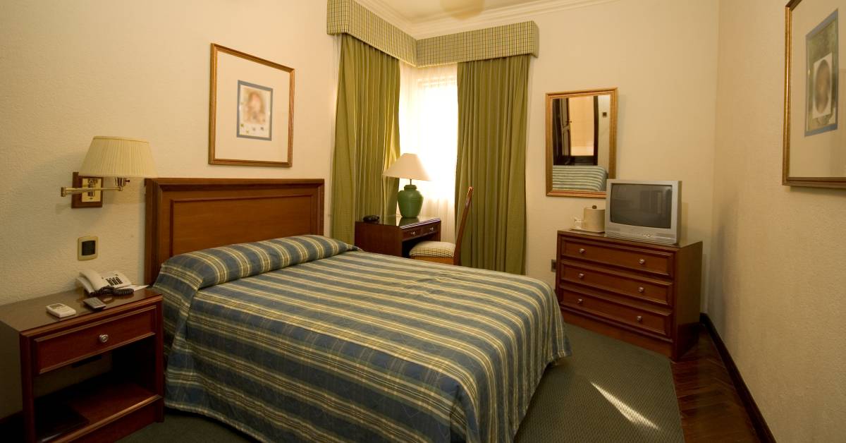 10 Worst Hotel Chains in America (And Why You Should Avoid Them)