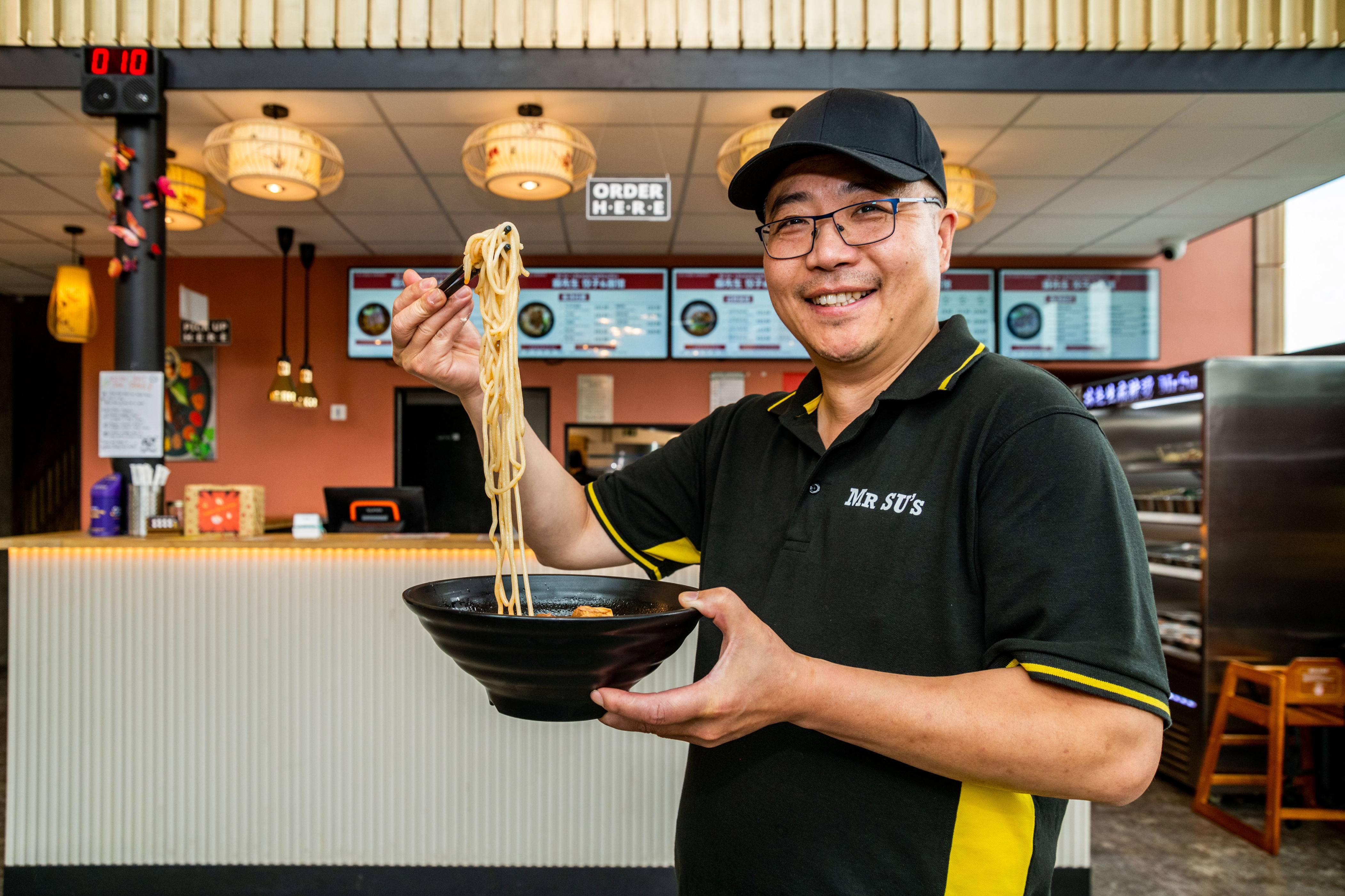 Mr Su's Noodles: Inside the Leeds noodle bar where the owner still ...