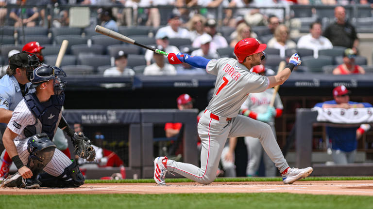 Phillies’ Yankees domination leads to ‘Eagles’ chants at Yankee Stadium
