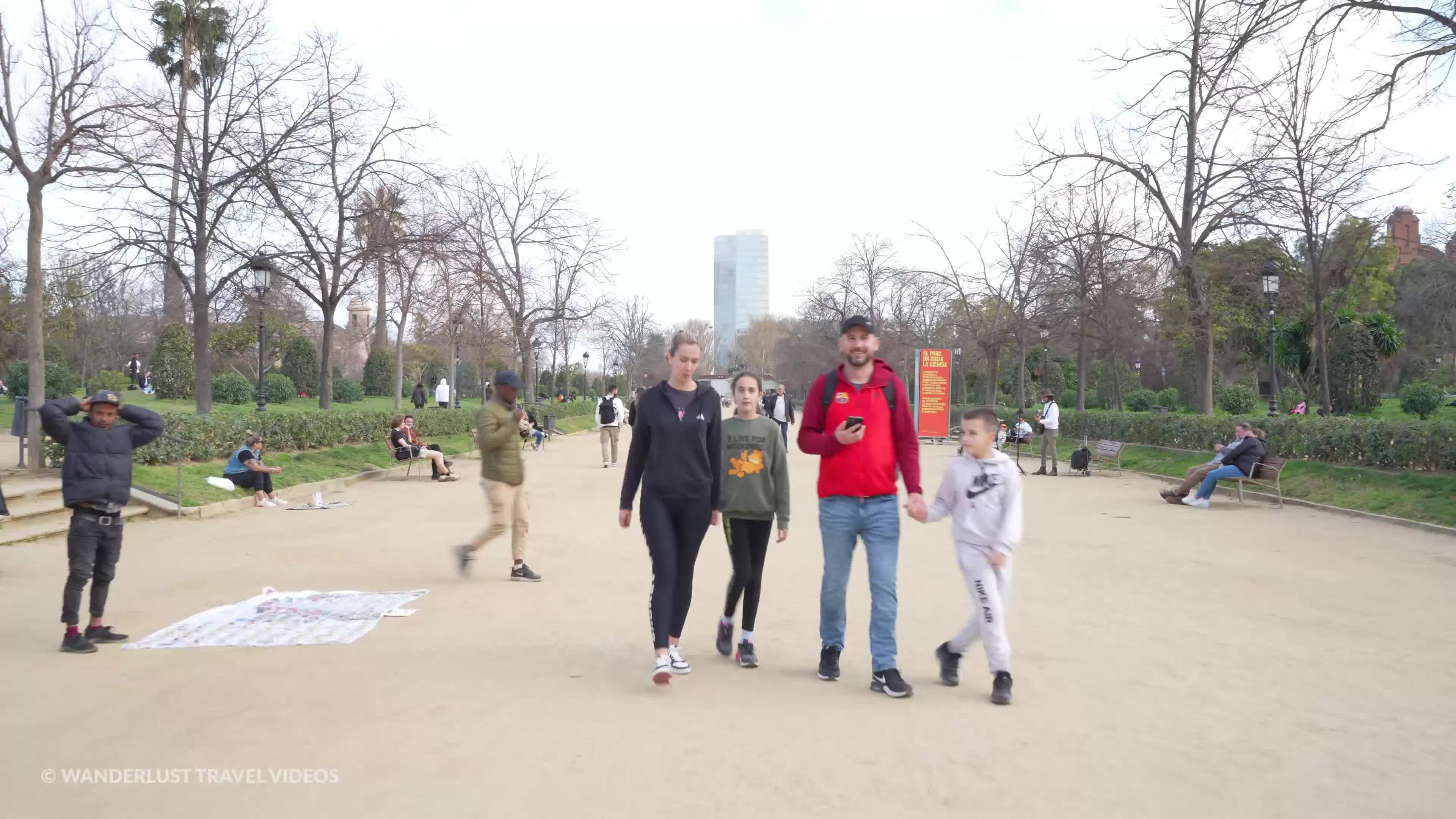 Vandretur i Parc de la Ciutadella i Barcelona, Spania (4K)