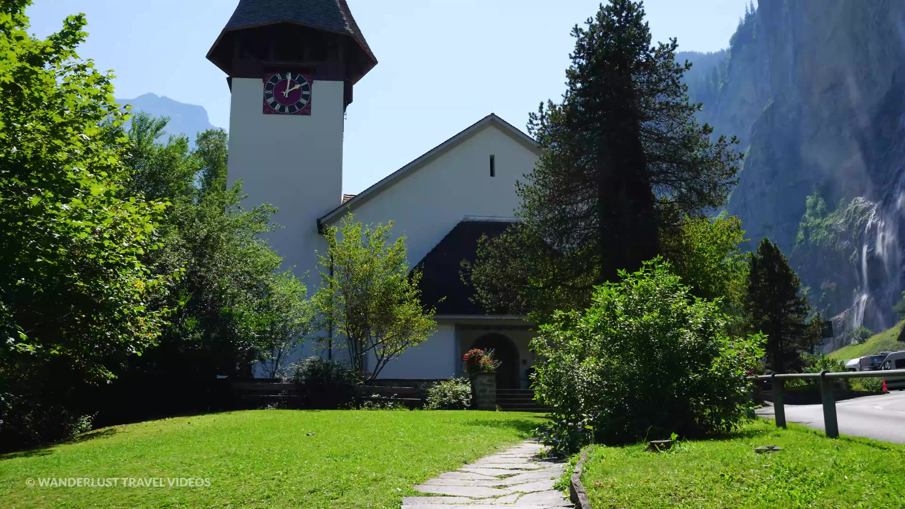 Passeio a Pé em Lauterbrunnen, Suíça (4K)