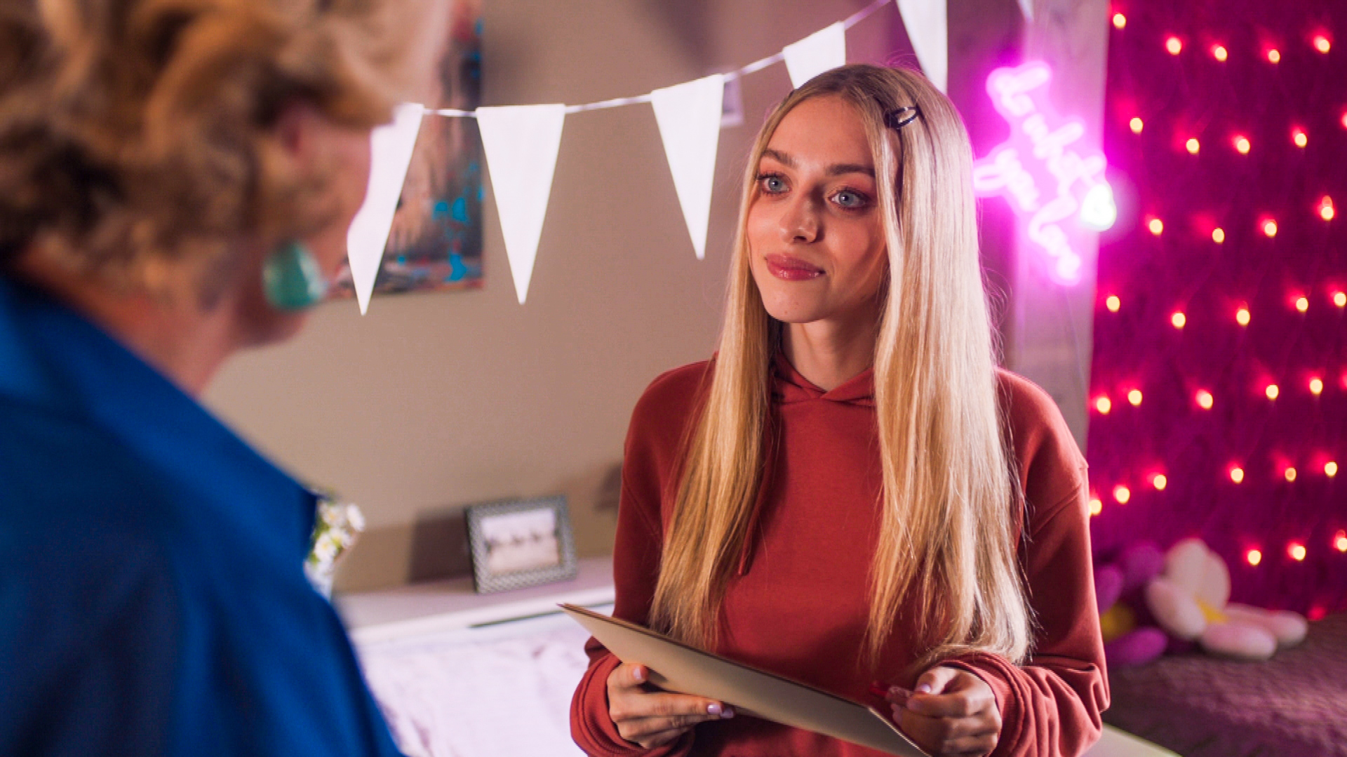 Camille: "Ik doorprik graag die bubbel"