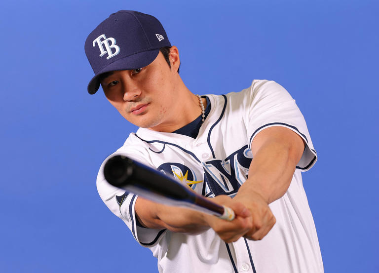 Rays' Kim Ha-seong placed on injured list with back strain