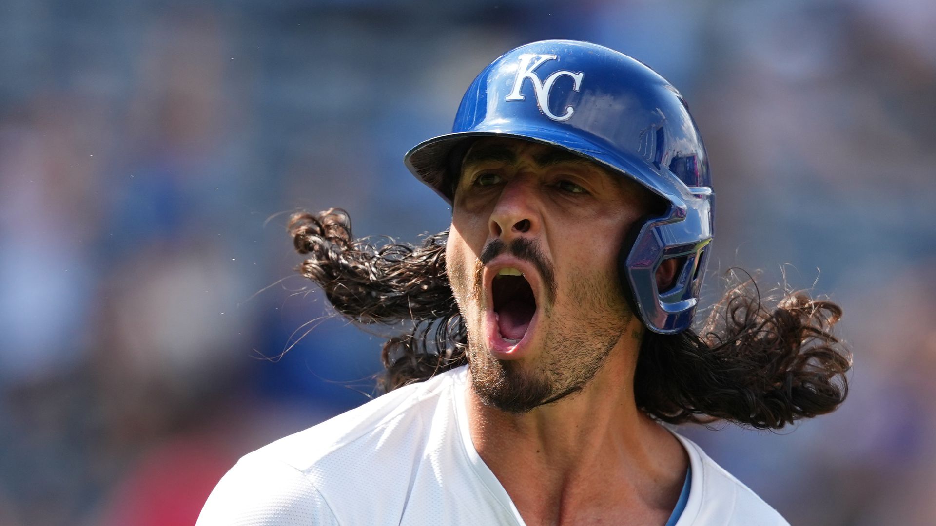 Royals split doubleheader with Guardians; 5-3, 4-6