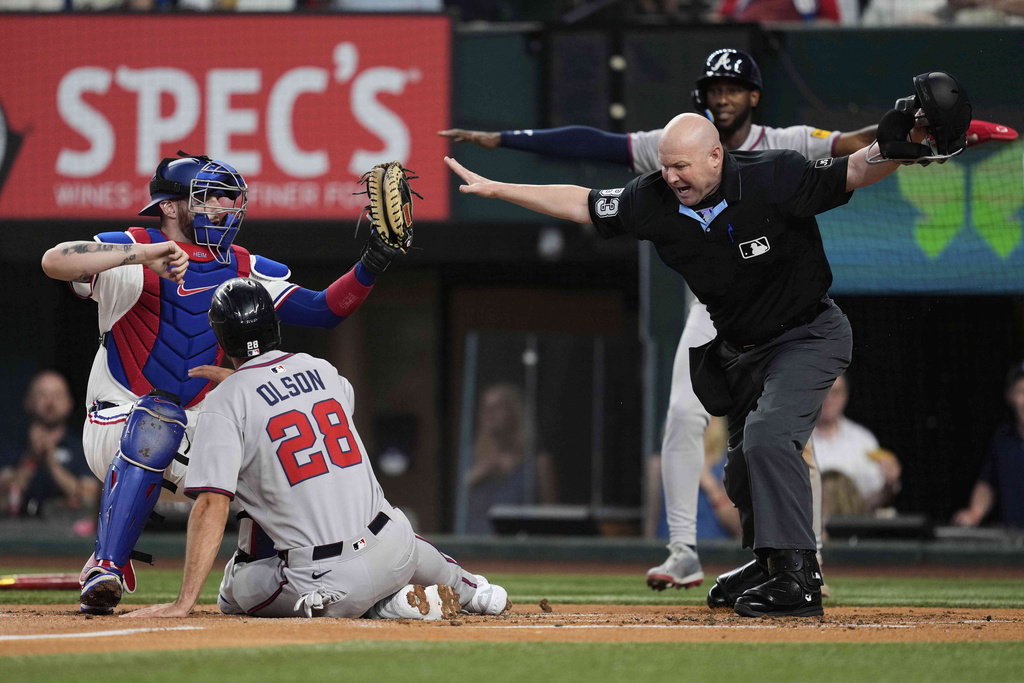 Semien has game-ending hit for Rangers in 10th to beat Braves after ...