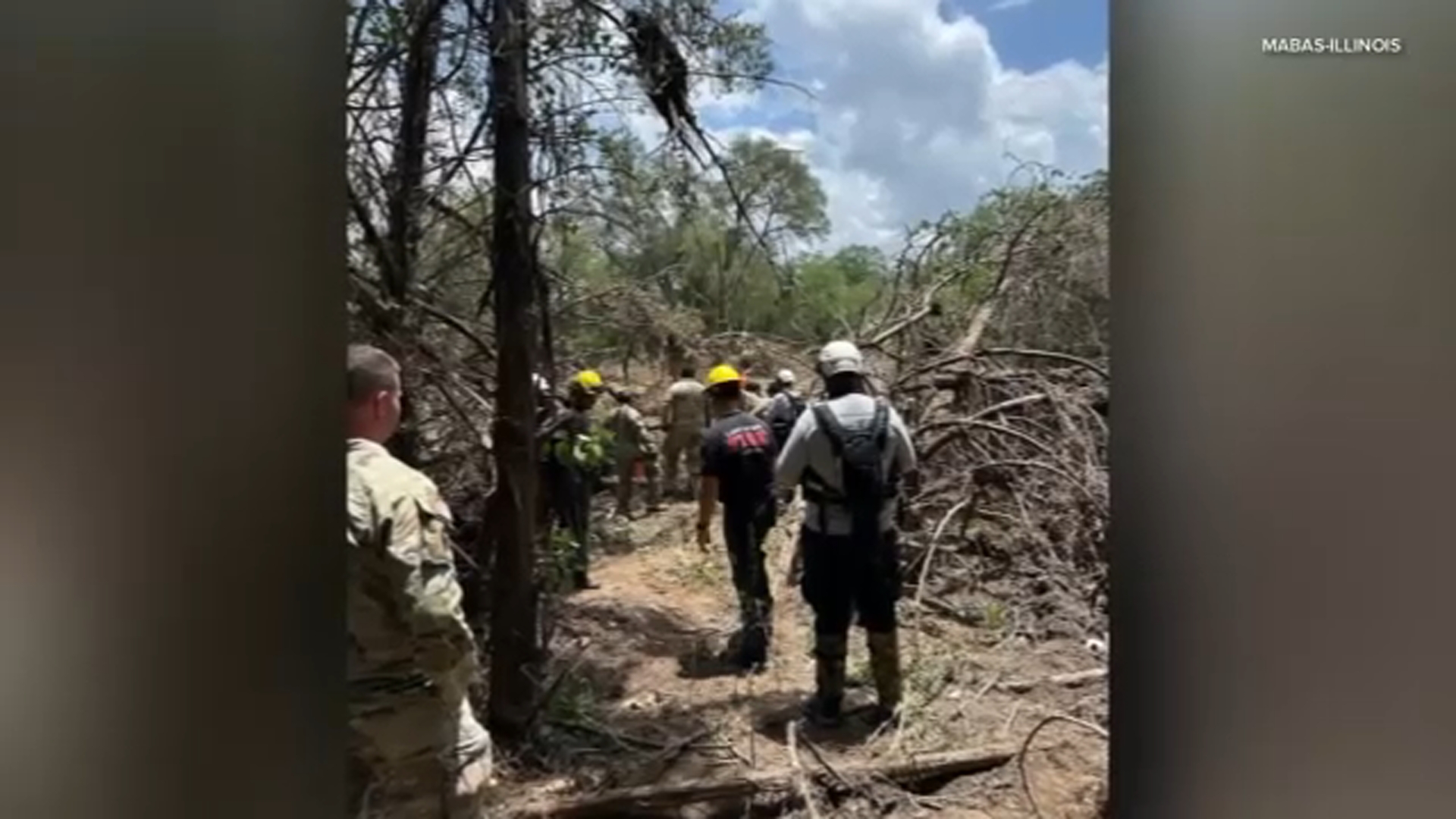 Illinois first responders return home after 2 weeks helping recovery at ...