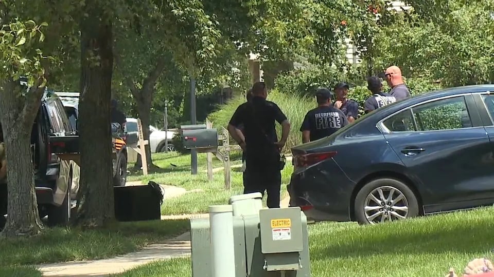 Man arrested after hours-long police standoff prompted emergency alerts