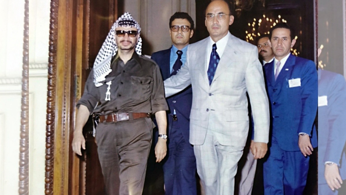 LEA se entrevista con Yasser Arafat