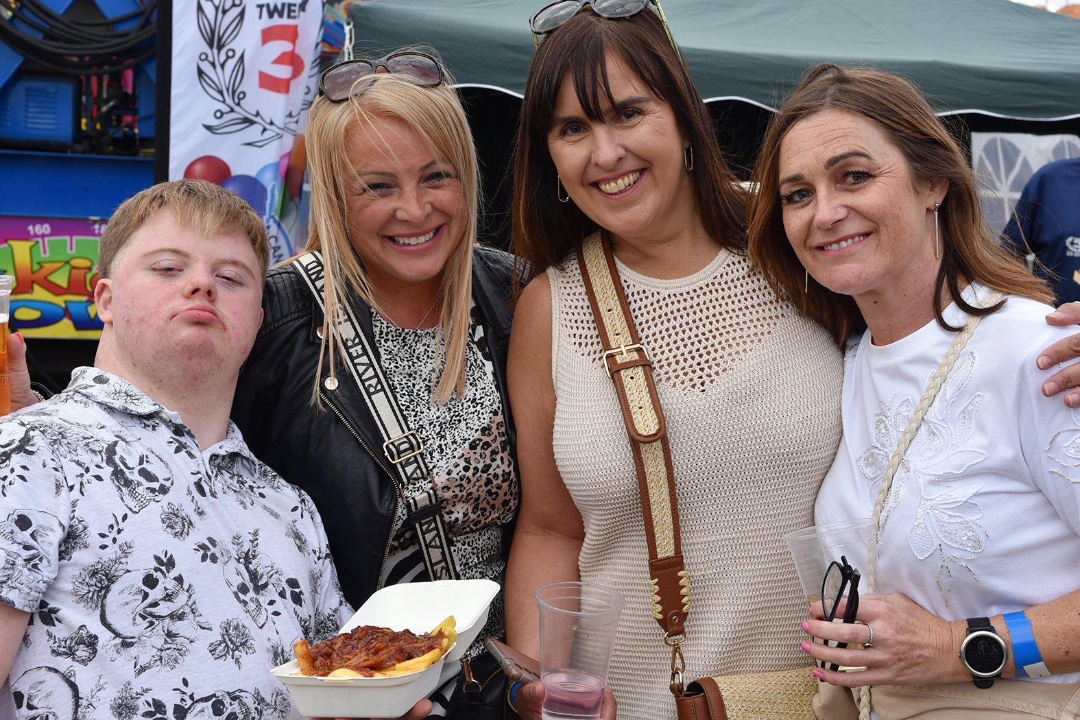 Here are 25 MORE photos of music fans having fun at Soundwave Festival 2025