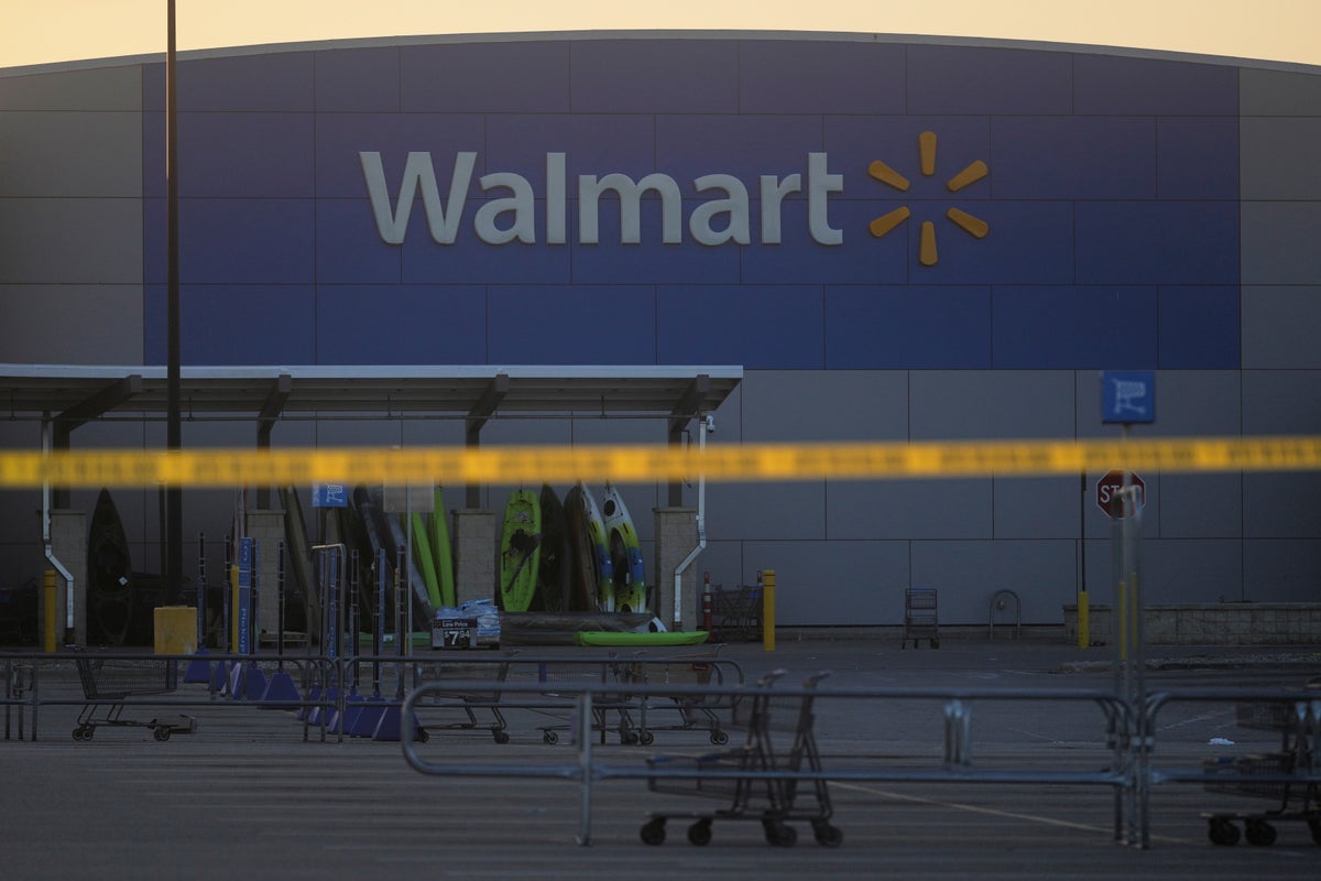 Detenido hombre acusado de apuñalar a 11 personas en un Walmart en Michigan