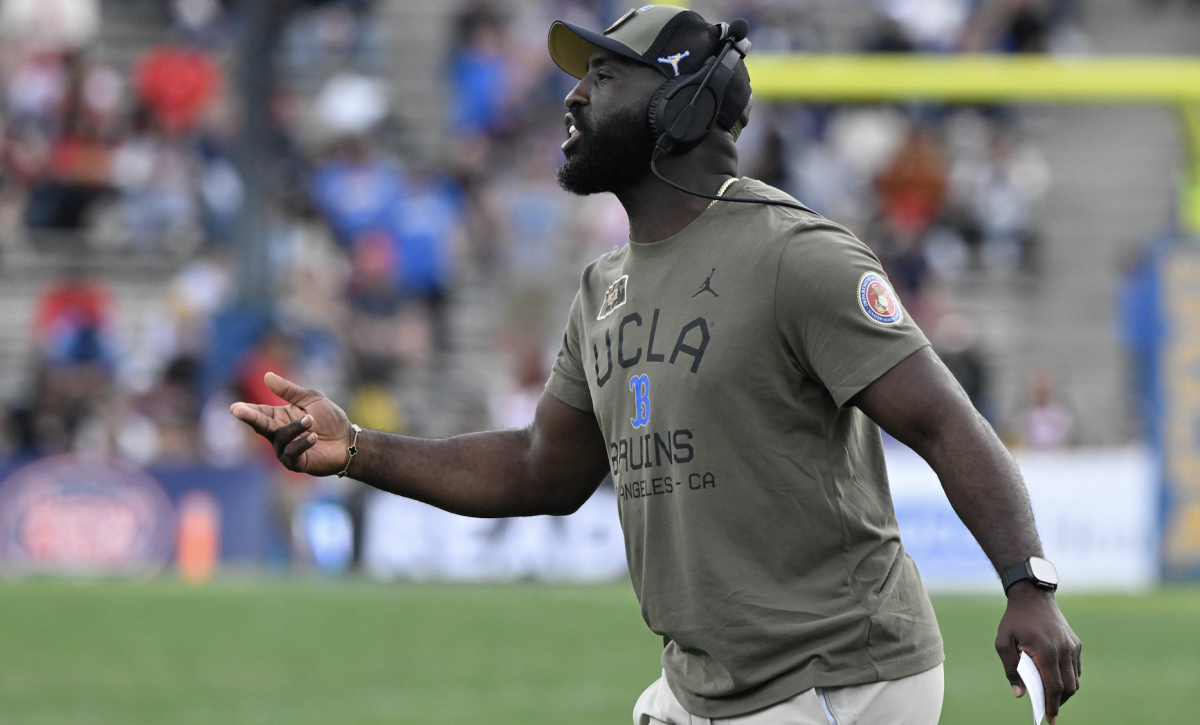 'It was weird' - UCLA head coach Deshaun Foster doesn't understand one ...
