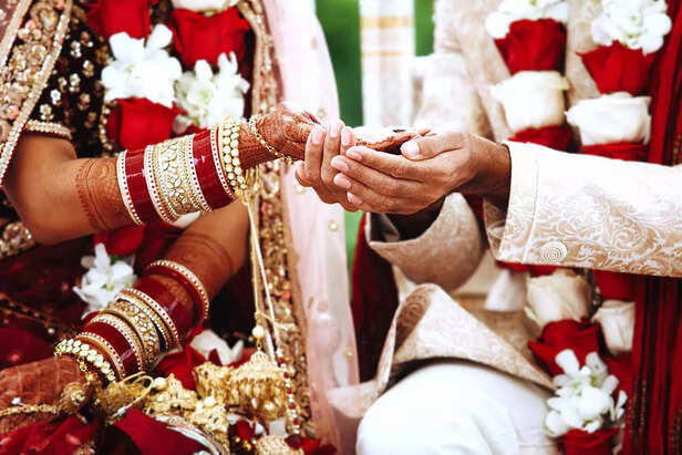 Best Age to Marry? 20s, 30s, 40s Pros & Cons Revealed