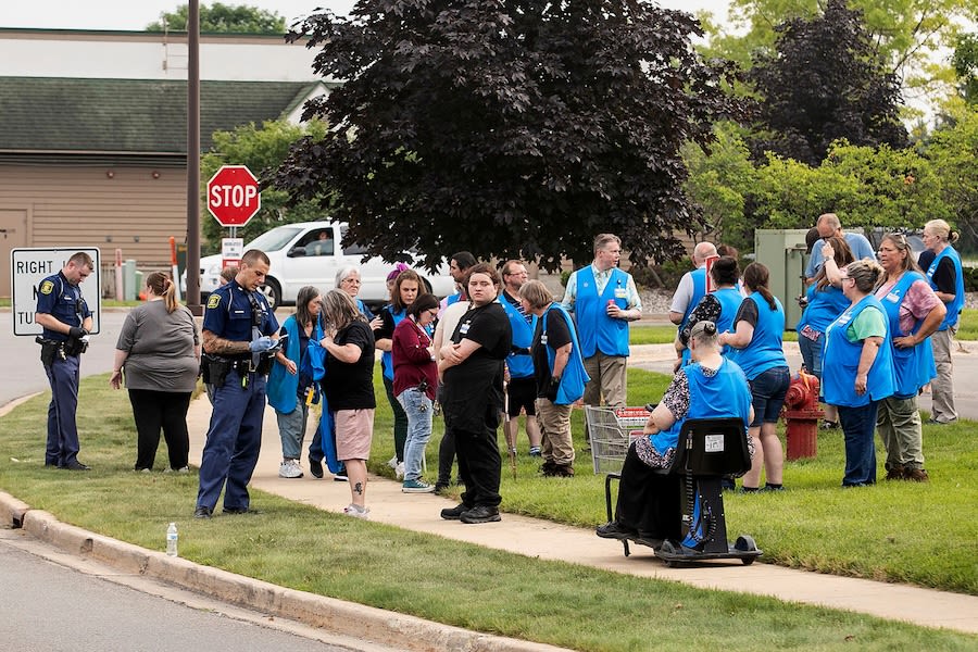 11 people injured and suspect in custody after ‘random’ stabbing in ...