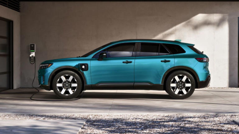 Here's How to Get a Honda Prologue for Nearly Half the Price