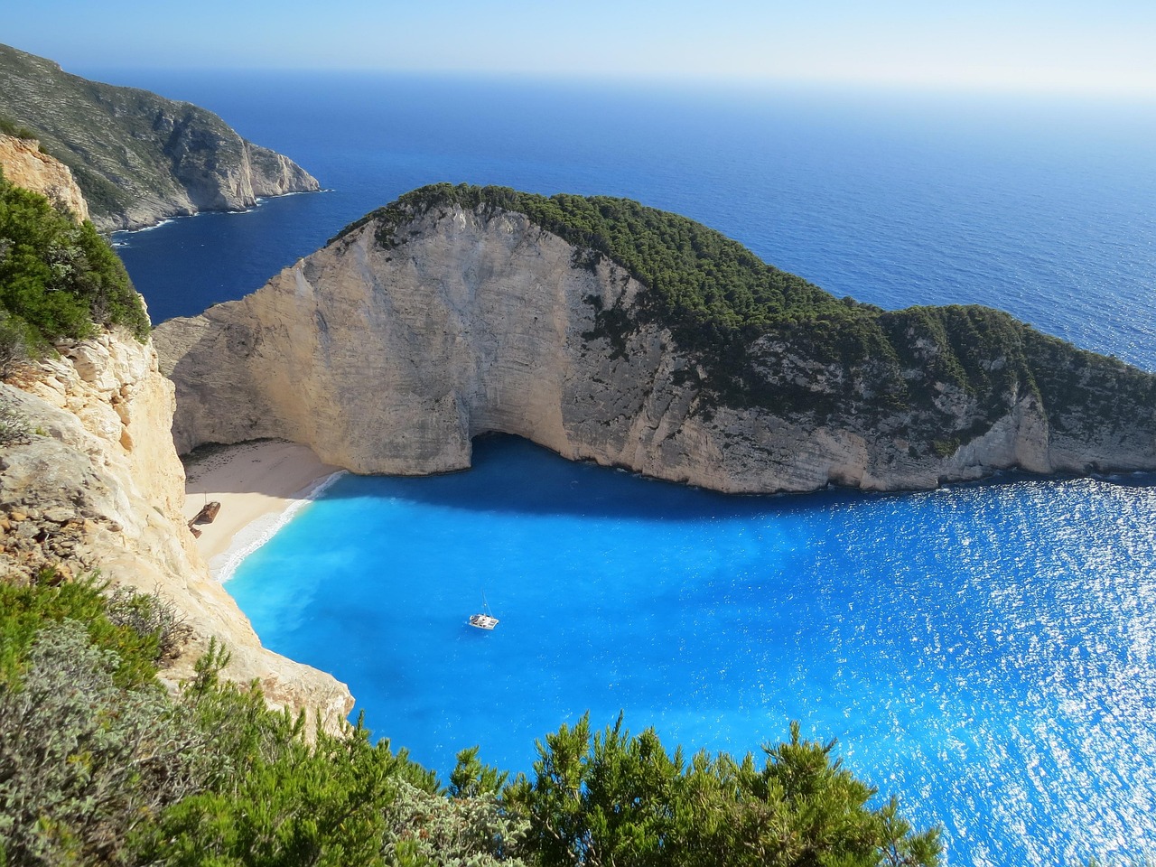 Countries With the Cleanest Beaches: Top 10 List