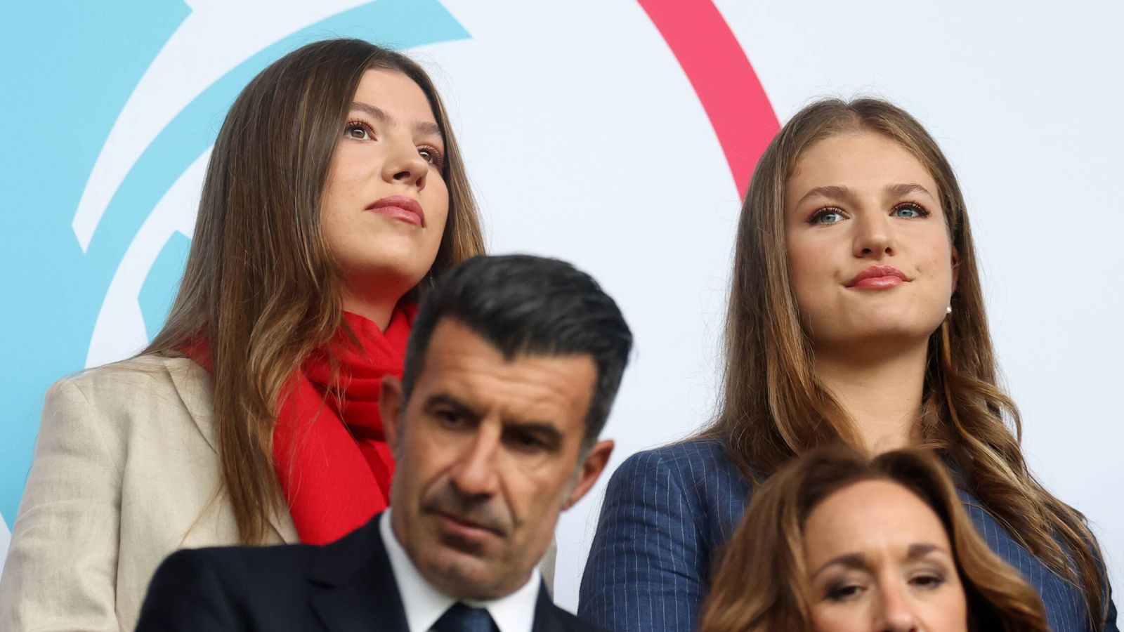 La princesa Leonor y la infanta Sofía: duelo de estilo en la final de ...