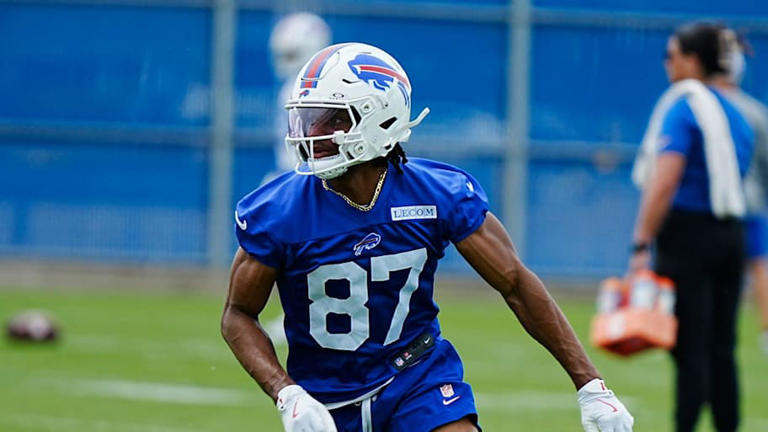 Bills re-sign former Mississippi State wide receiver four days after ...