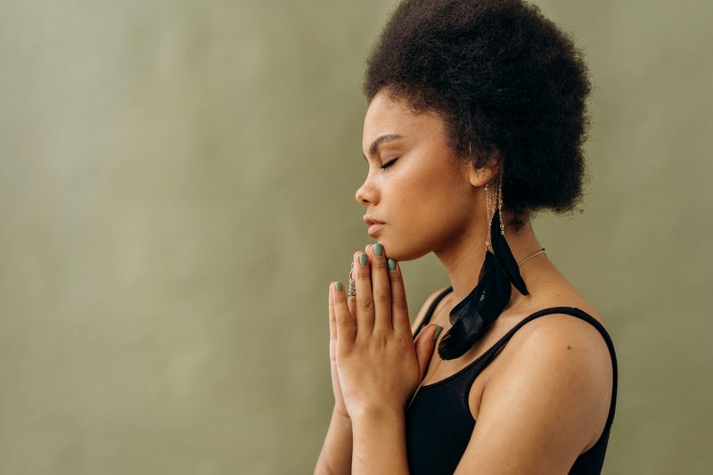 8 Signs You're More Self-Aware Than People Around You