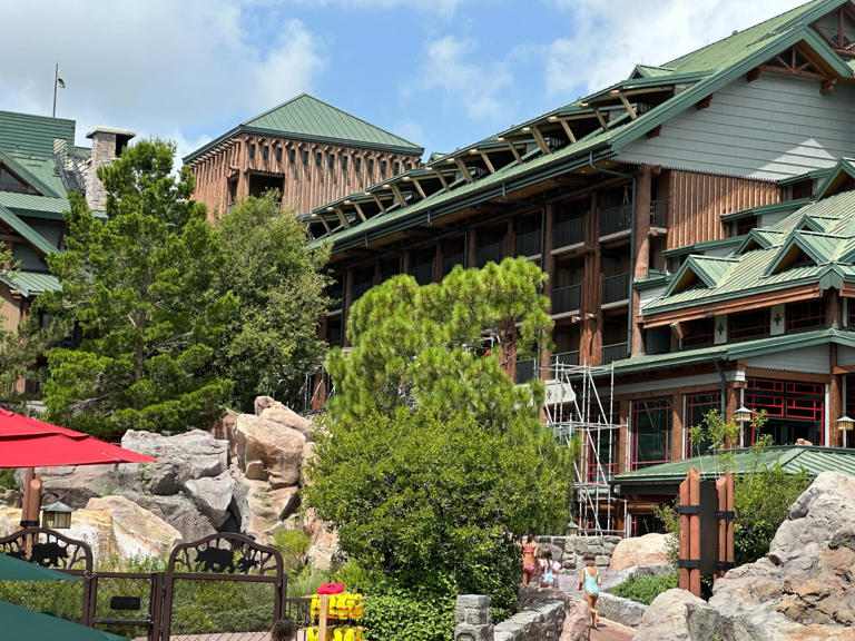 Third Floor of Copper Creek Villas Closed at Disney's Wilderness Lodge ...