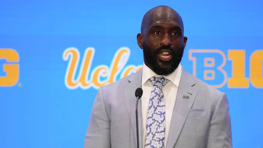 DeShaun Foster Shines at Second Media Day