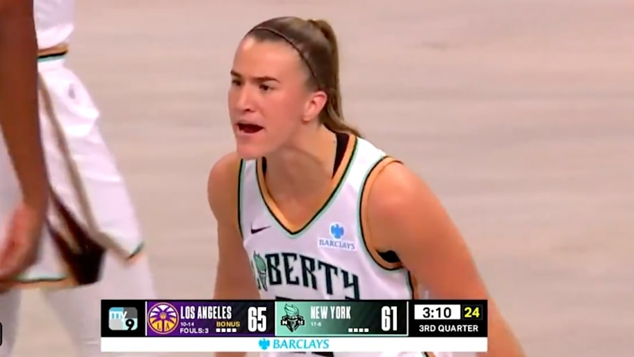Sabrina Ionescu Had Furious Two-Word Message for Ref Before Getting ...