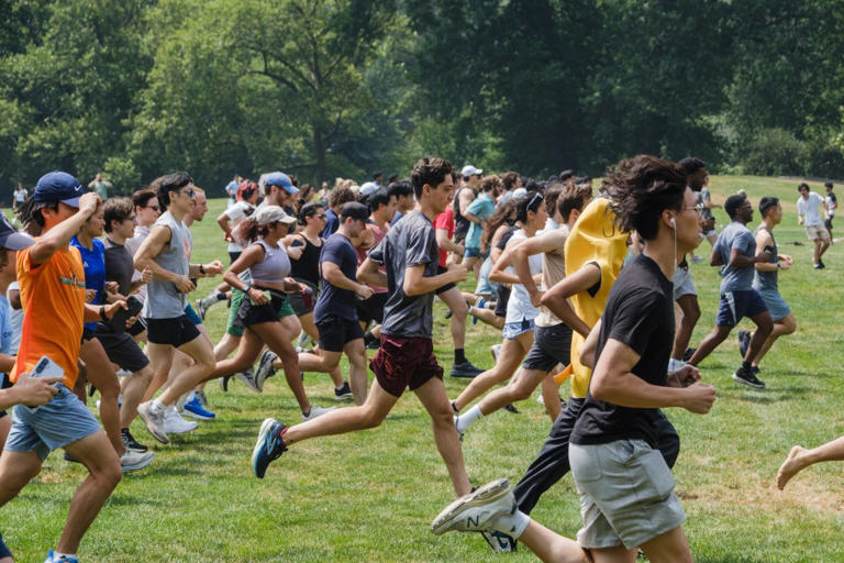 Hundreds of Gen Zers attempt world record at largest PACER test in ...