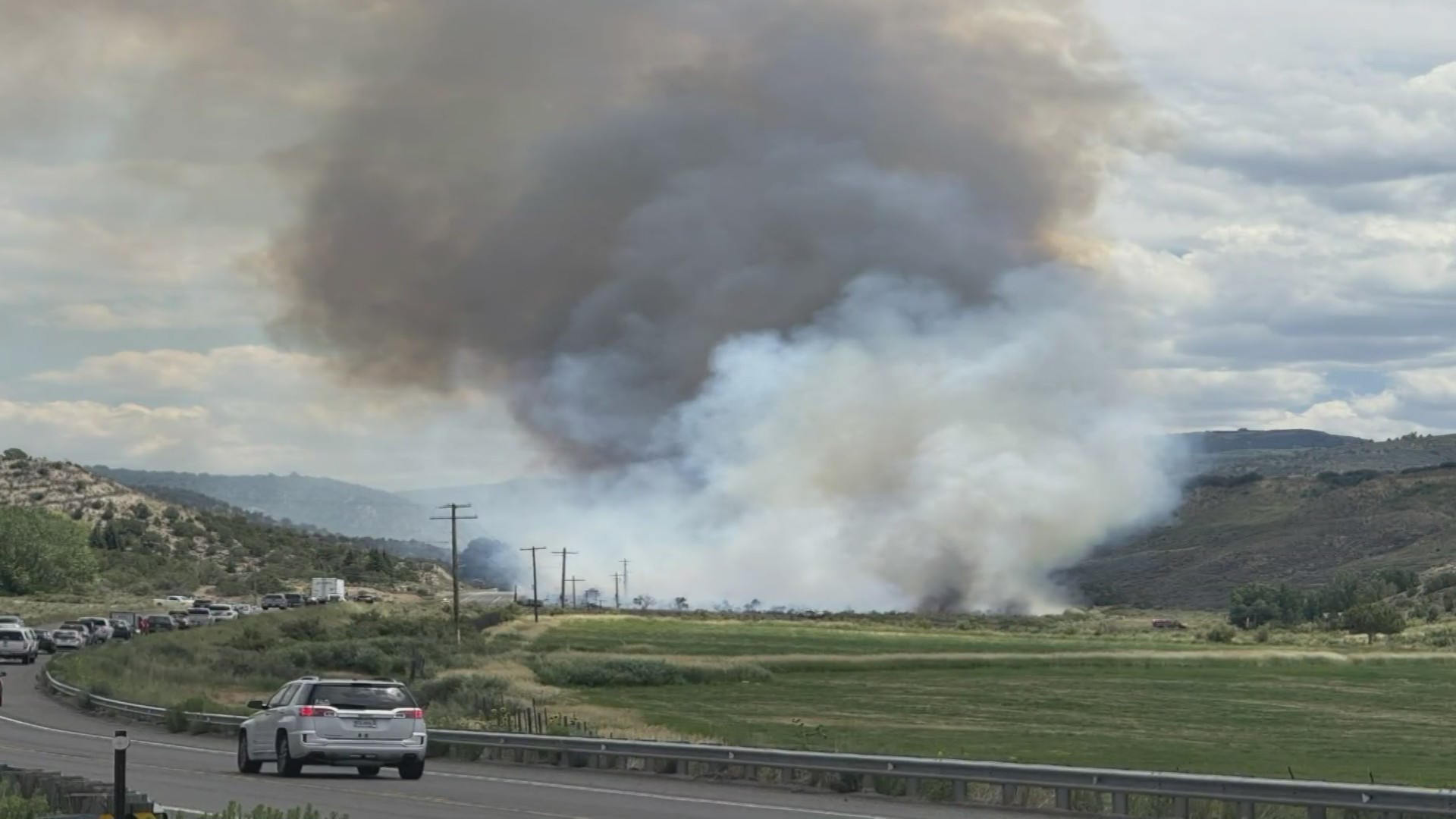 Highway 50 closed near Montrose as new wildfire sparks; Fire crews make ...