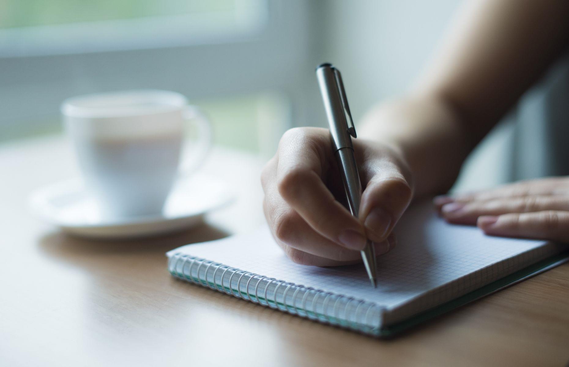 40 tips that stop clutter around your home