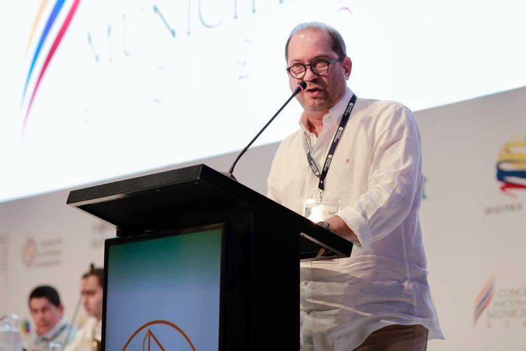 Presidente del Senado alerta por recorte presupuestal y advierte ...