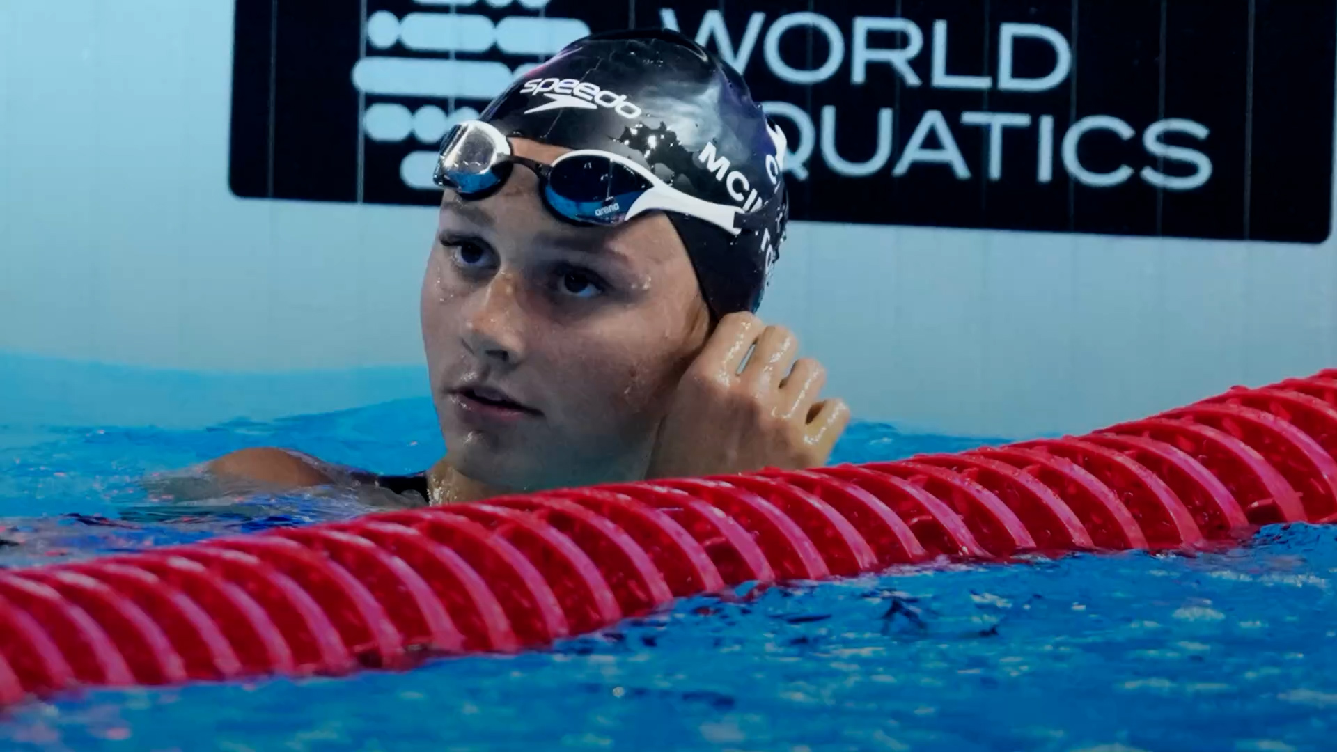 Summer McIntosh wins first gold medal at worlds in her quest for five
