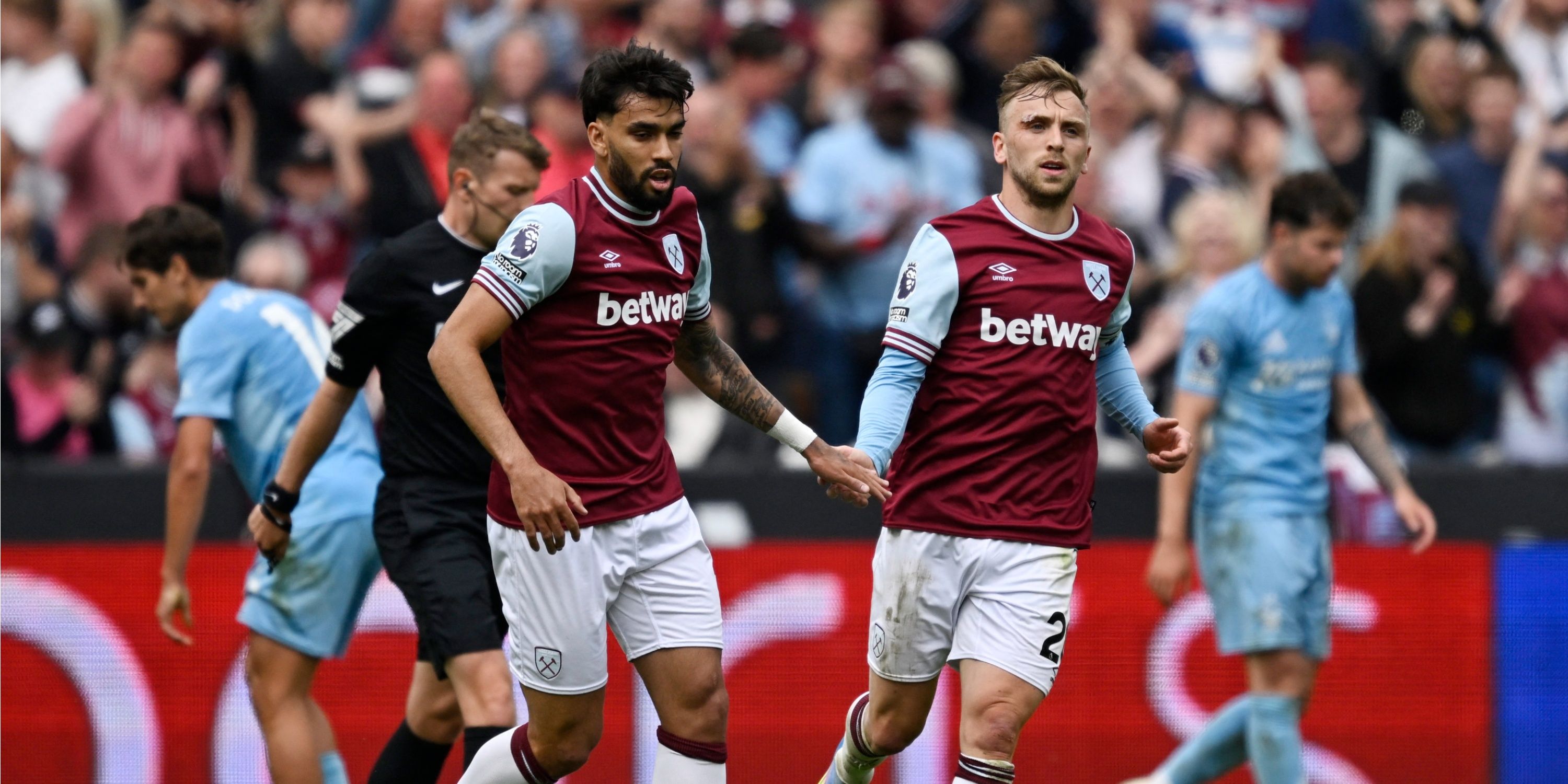 Man City eye half-price £40m swoop to sign "incredible" star who Pep loves