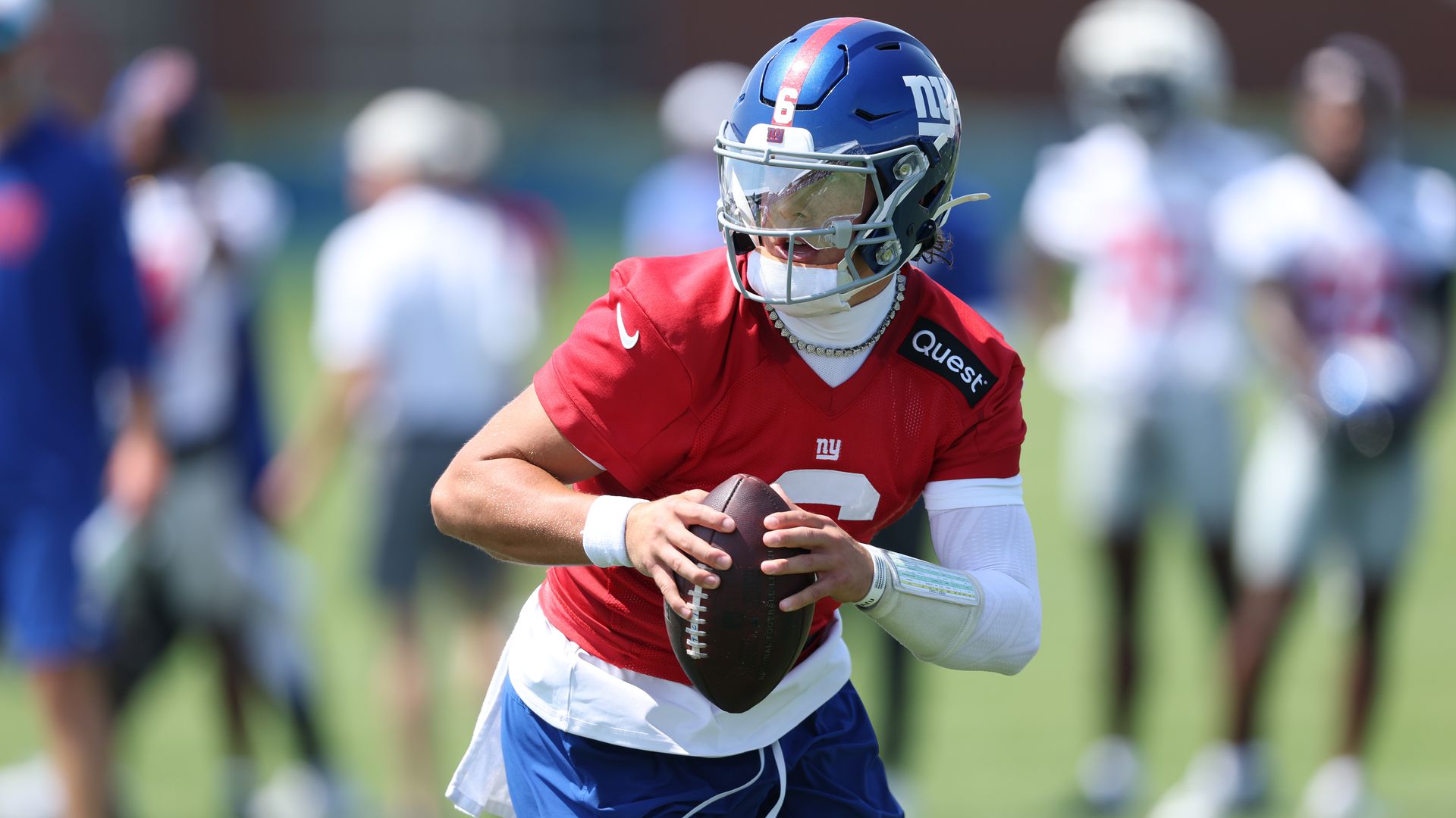Giants’ rookie QB Jaxson Dart says the game is slowing down