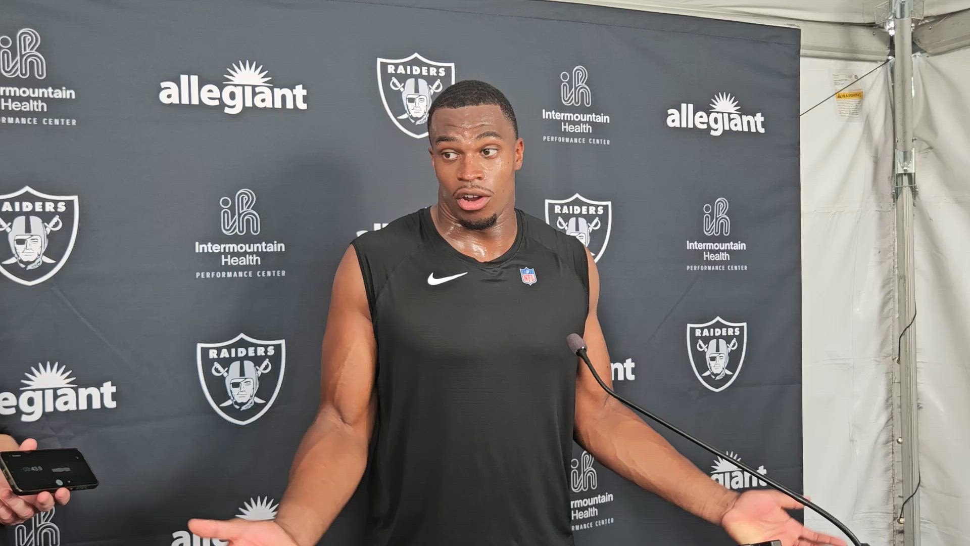 Las Vegas Raiders DE Tyree Wilson on Moving Around