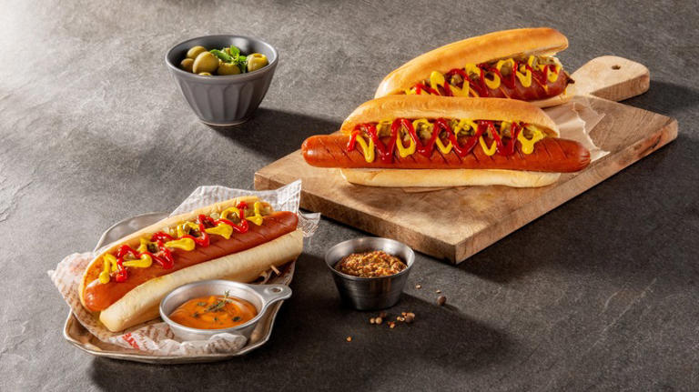 How To Char Hot Dogs To Perfection Without A Grill