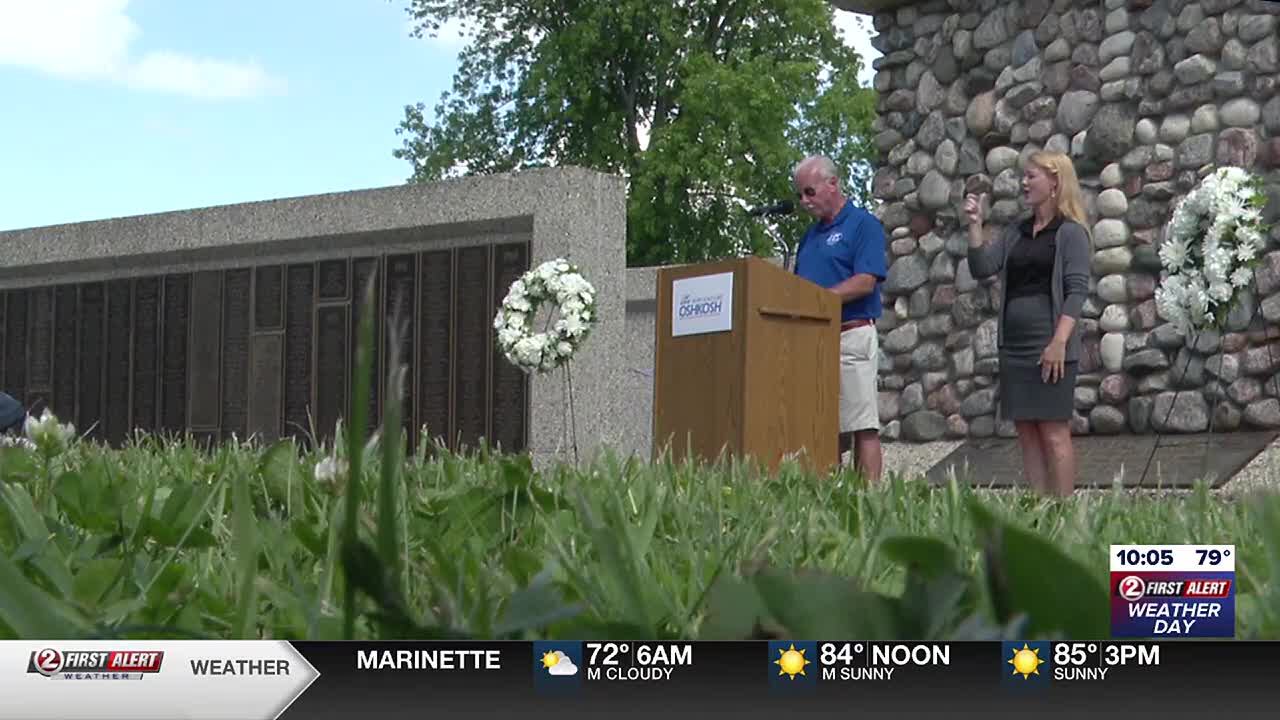 45 fallen aviators honored in ceremony held at EAA AirVenture’s Memorial Wall