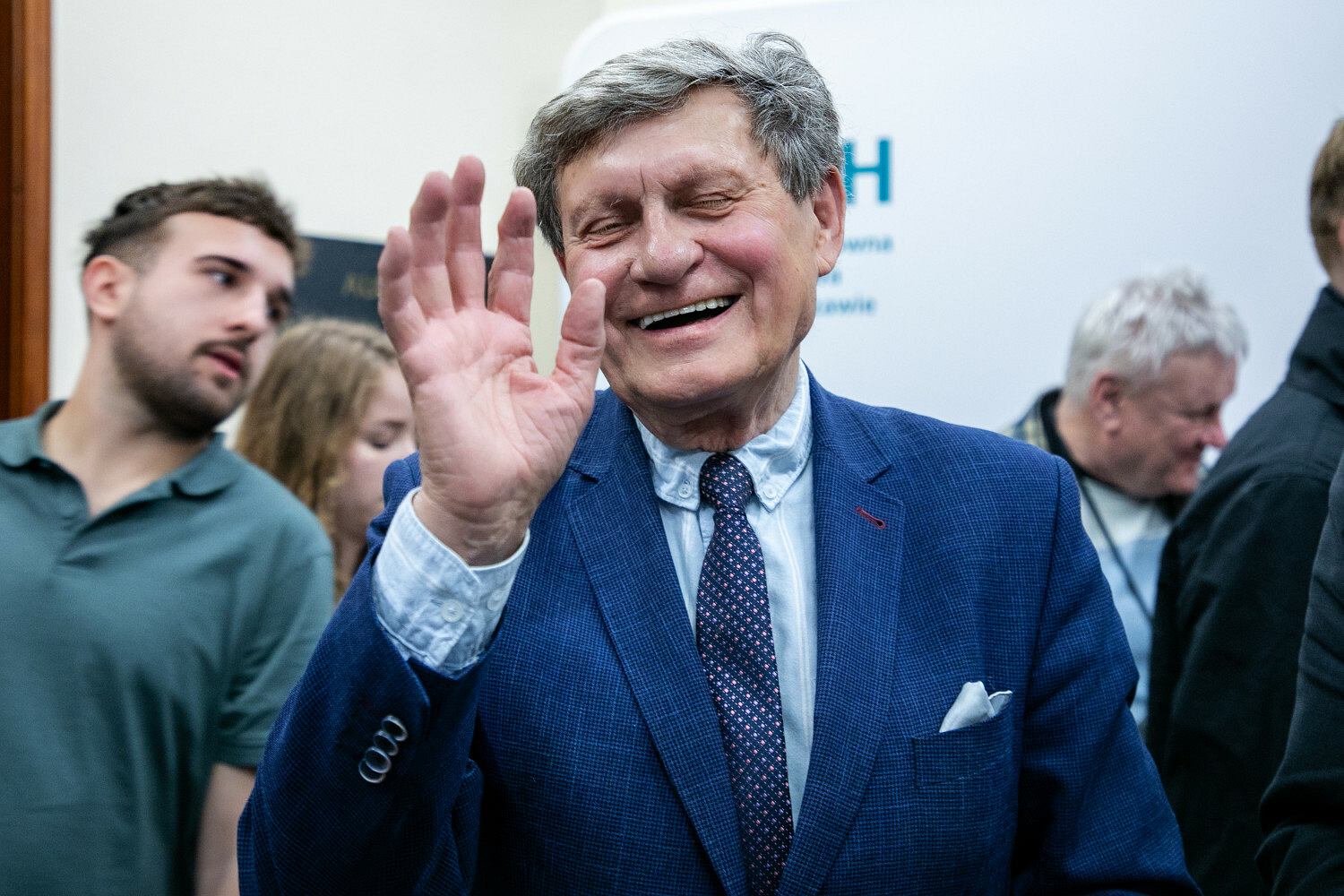 Polskę czeka bankructwo? Balcerowicz w TOK FM: 800 plus do likwidacji