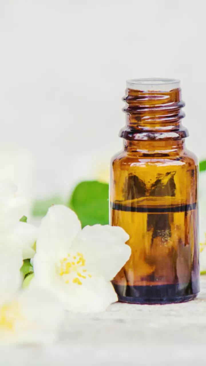 How to use Chameli or Jasmine for hair growth
