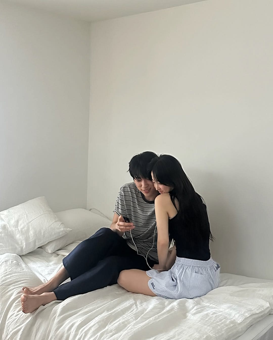 Park Bo Young x Park Jin Young’s Cozy Chemistry Even Has Han Ji Min Swooning