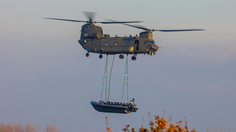 How Many Chinook Helicopters Does The US Have?