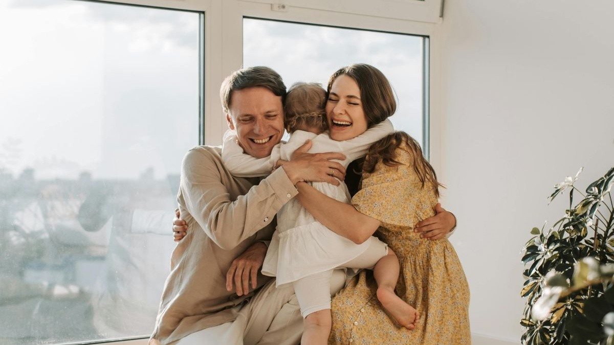 Characteristics that Define a Good Husband and a Great Dad According to ...