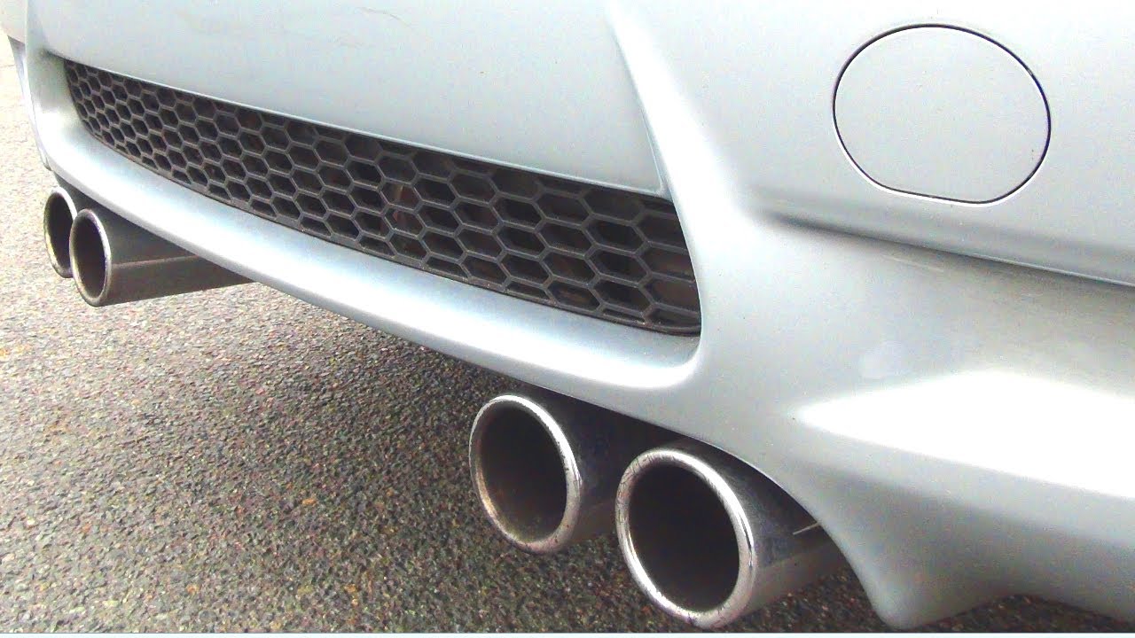 BMW M3 E92 – V8 Sound Compilation with Accelerations, Fly-bys ...