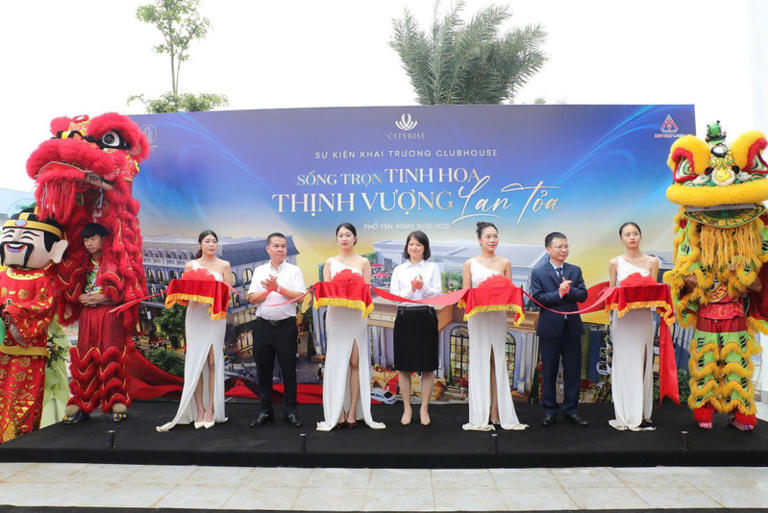 Chủ đầu tư Bắc Thăng Long - Thành Đồng bàn giao sổ đỏ cho cư dân City Rise