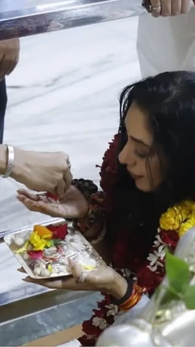 Rupali Ganguly Aka Anupamaa Seeks Blessings At Mahakaleshwar Temple In ...