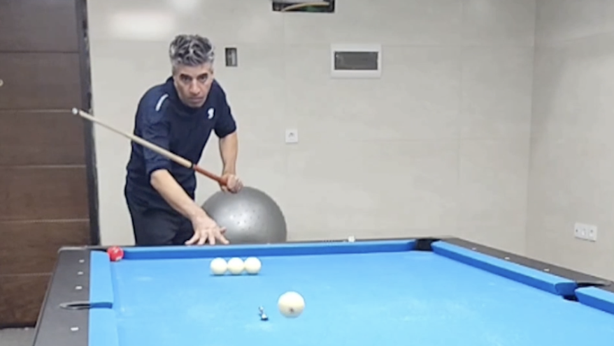 Snooker Trick Shot Defies the Odds